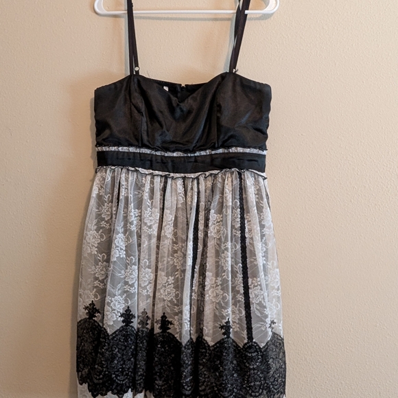 Studio Y | Dresses | Studio Y Black And White Lace Mini Dress | Poshmark